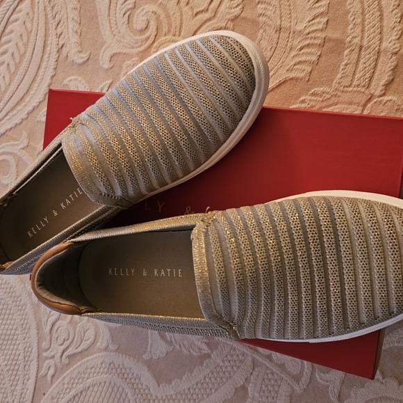 Kelly & Katie | Shoes | Kelly Kate Slip On Sneaker M | Poshmark